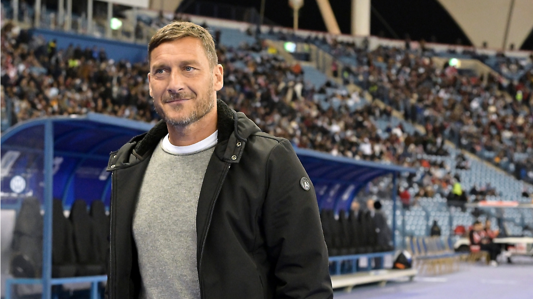 Francesco Totti ha tradito Noemi Bocchi? Chi è Marialuisa Jacobelli, la ...