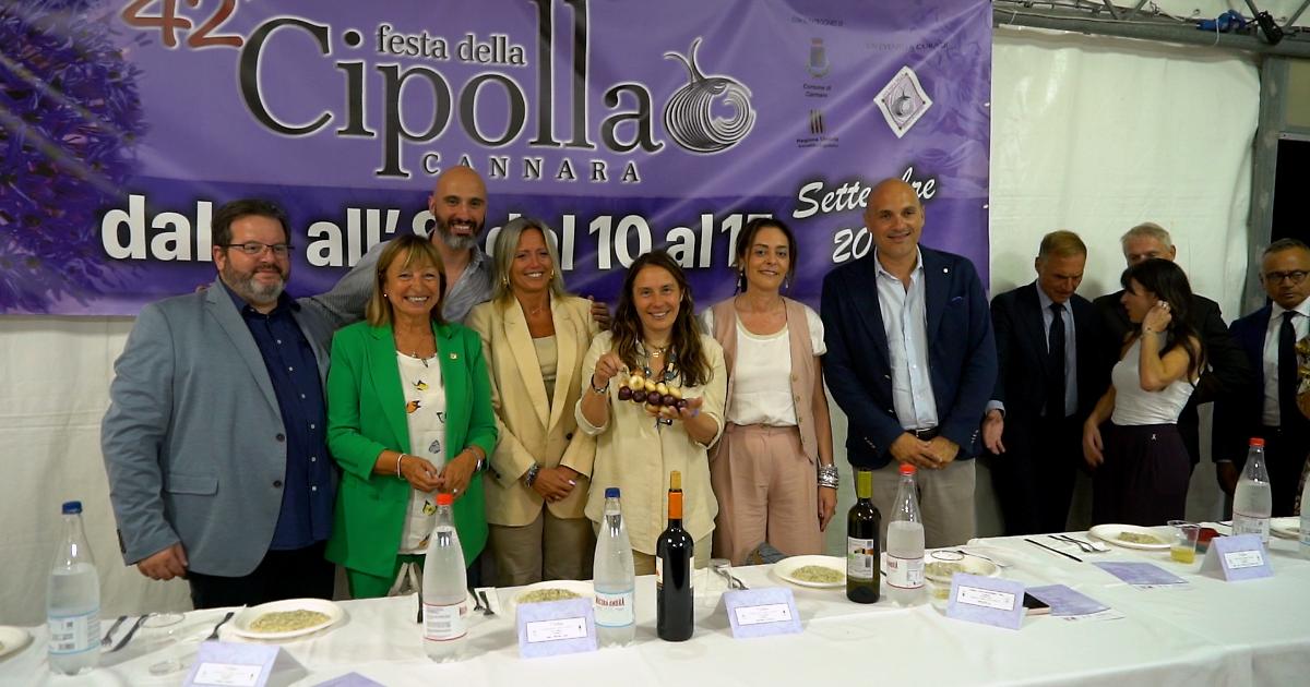 Cannara, il ministro per le Disabilità Alessandra Locatelli alla cena ...