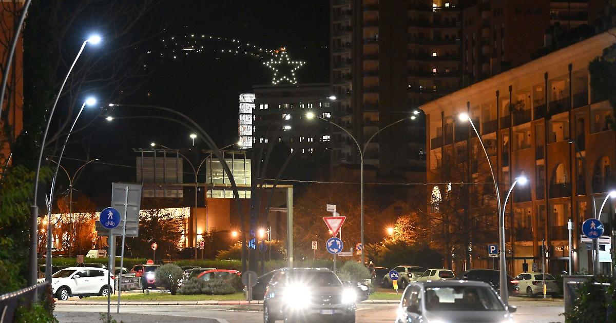 Terni, accesa la stella di Miranda. Tutti i momenti della cerimonia ...