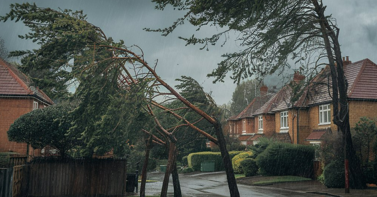 Tempesta Darragh, cosa sta succedendo tra Regno Unito e Irlanda: il rinvio di Everton-Liverpool ...