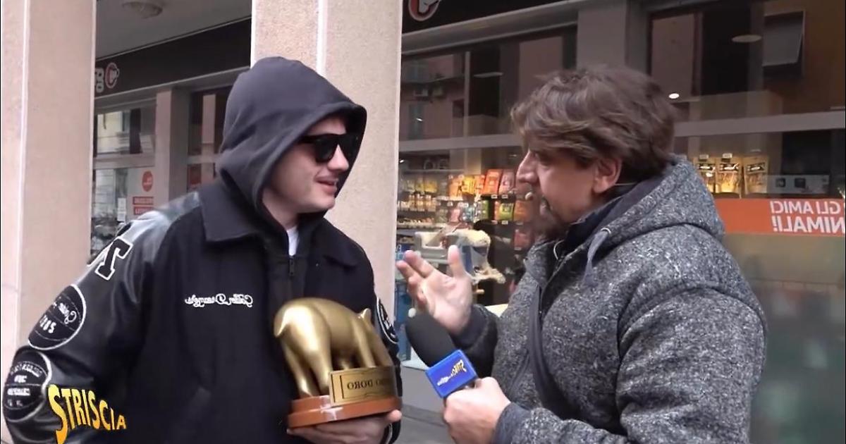 Olly riceve il tapiro d'oro a Striscia la notizia e risponde su Marta ...