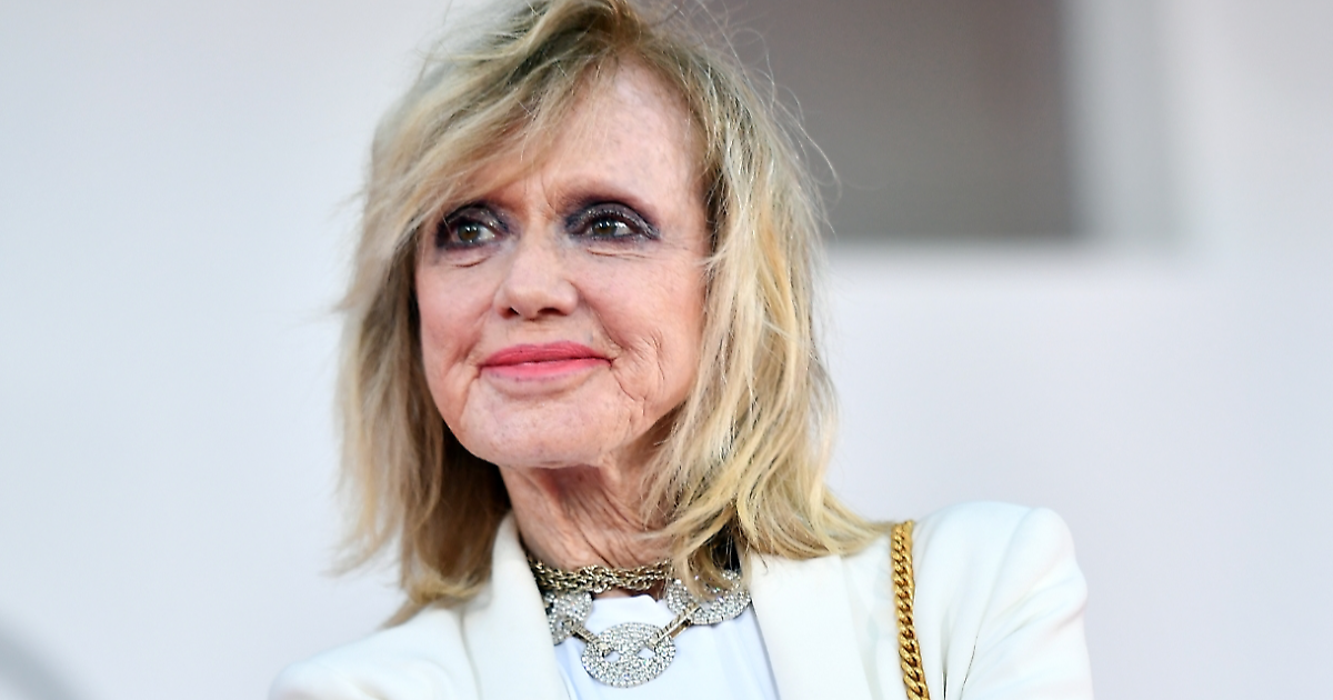 Rita Pavone ospite di Mara Venier a Domenica In: la lunga carriera, il ...