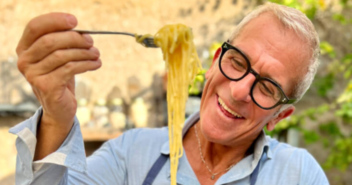 Max Mariola, chi è lo chef del Sound of love da 4 milioni di follower ...