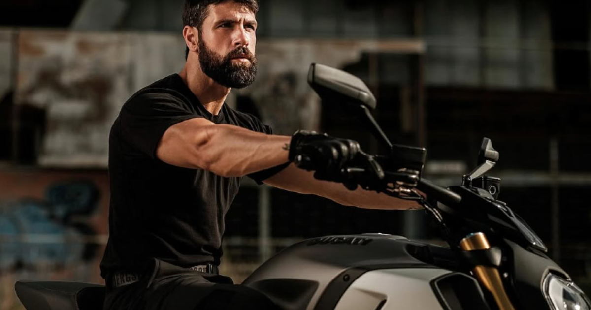 Gilles Rocca ospite oggi in tv su Rai 1 da Caterina Balivo a La Volta ...