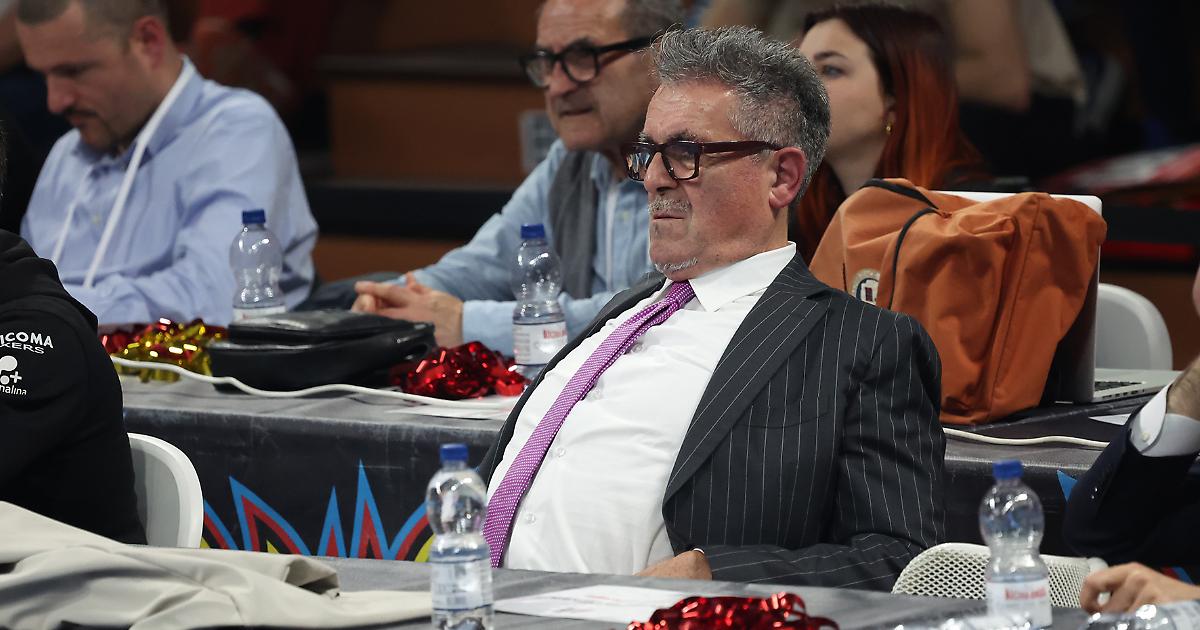 Sir-Lube, gestaccio di Sirci nel post gara 5: "Mi scuso, ma tifoseria ...