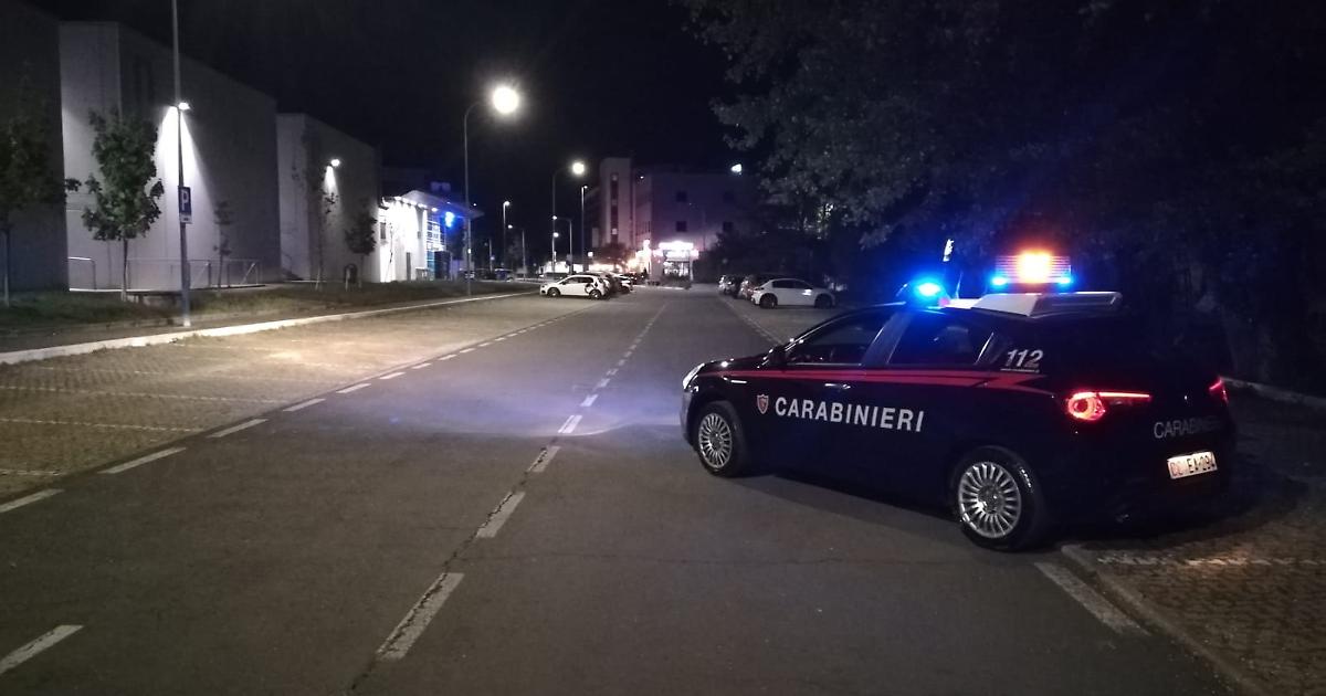 Terni, aggredisce in piazza Solferino un coetaneo per gelosia e gli ...
