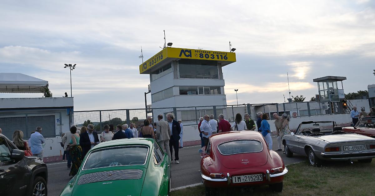 Giro di pista all'autodromo per i 100 anni di Aci Perugia - Corriere ...
