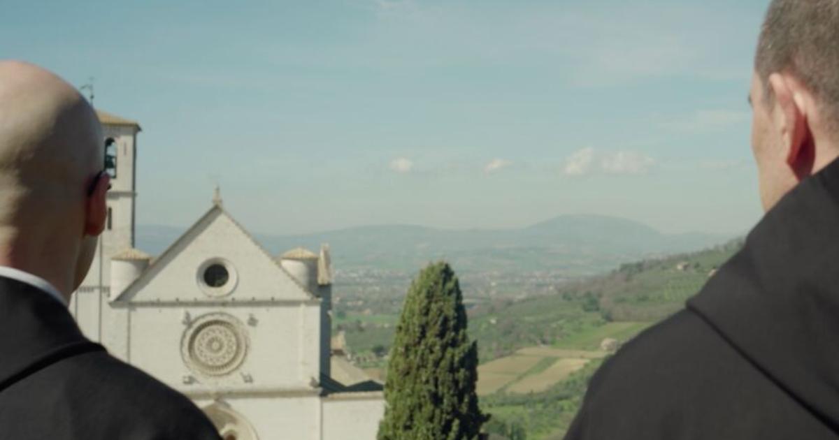 Assisi, i frati del Sacro Convento sbarcano su WhatsApp col canale ...