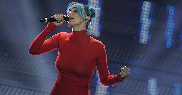 Rose Villain a Sanremo 2025: non solo cantante, ma anche imprenditrice ...