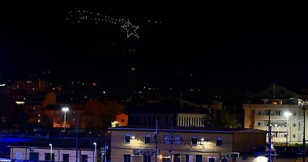 Natale a Terni, accesa la Stella di Miranda. Francescangeli: "Luci ...
