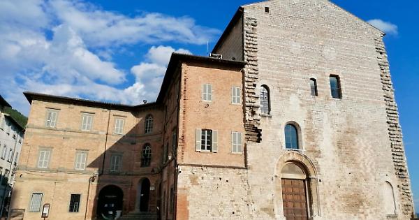 Gubbio, approvato in consiglio il bilancio: "Nessun aumento delle tasse ...